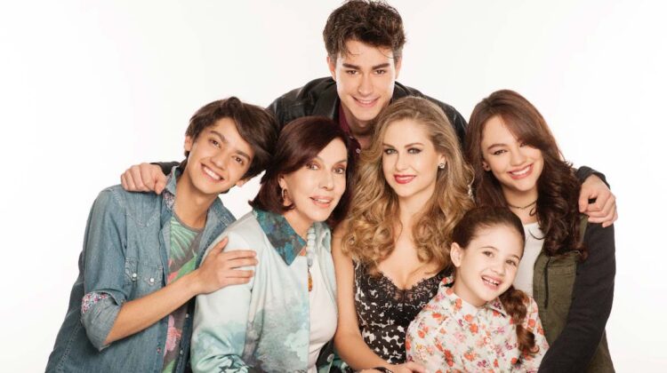 Love Divina: Canciones de la telenovela “Divina está en tu corazón ...